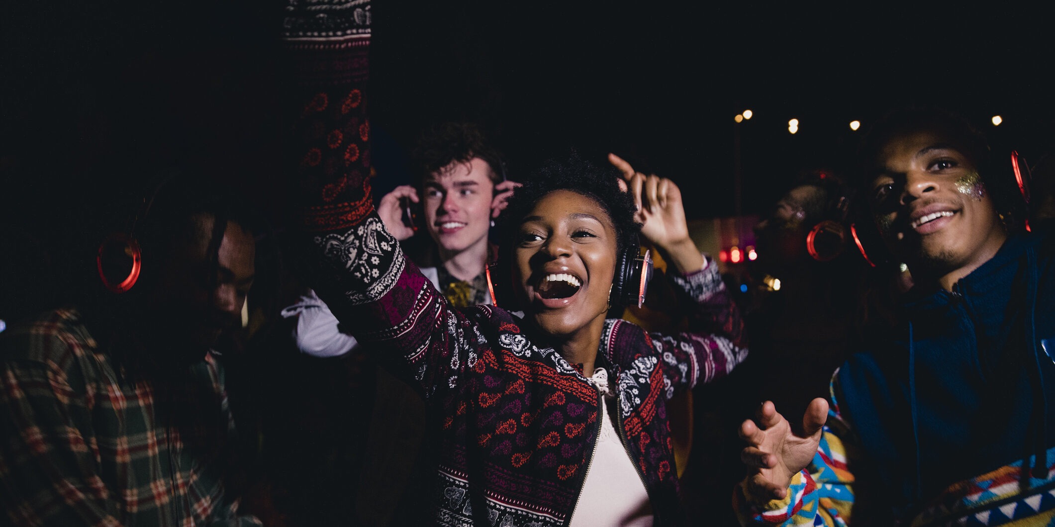 Silent Disco Rentals Near Me - Silent Activities | Silent Headphone ...